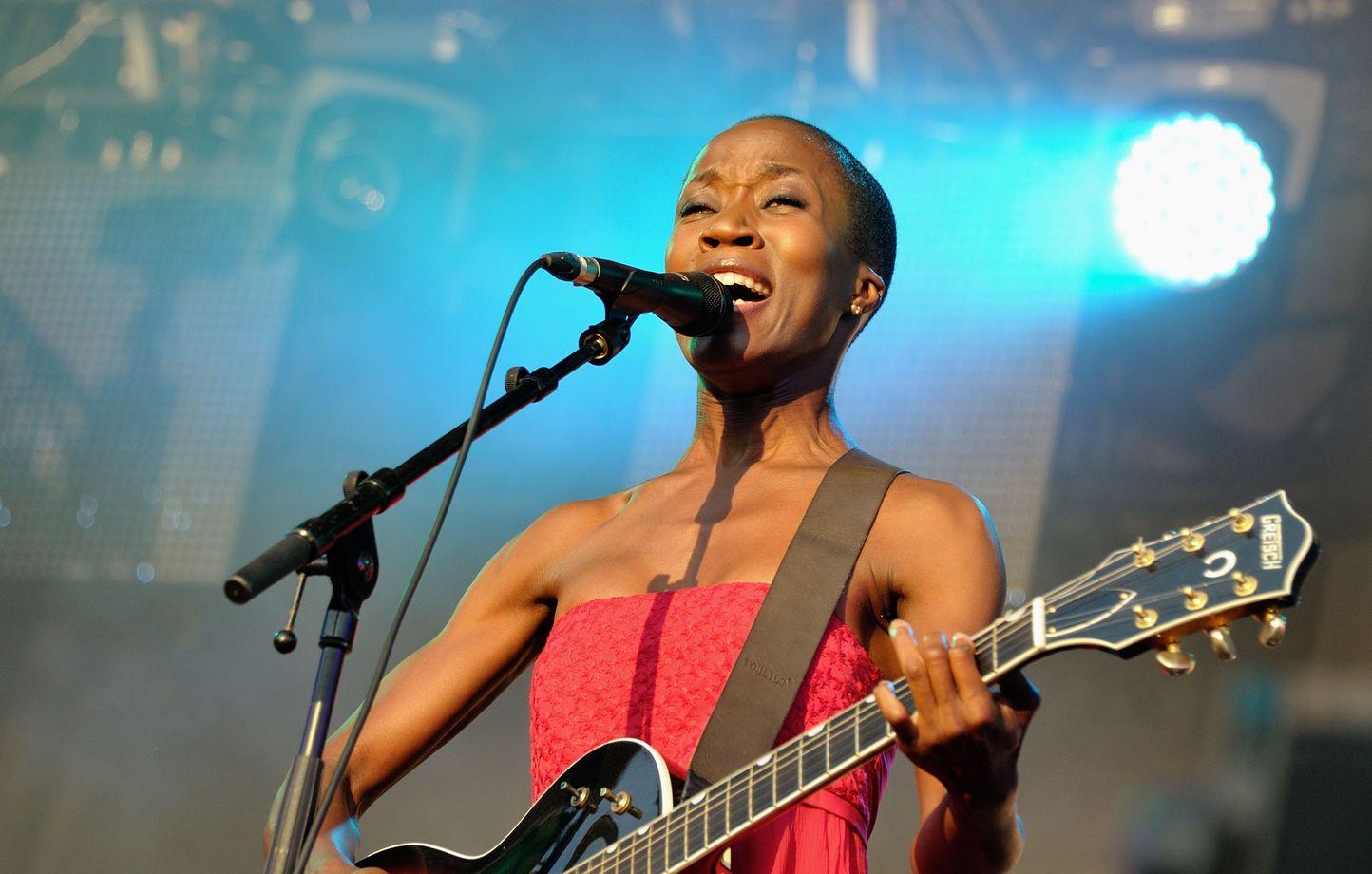 La chanteuse malienne Rokia Traoré retrouve la liberté - Canal Ivoire